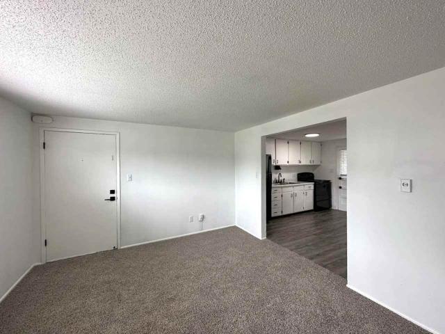 Suntree 2 Bedroom Apartment for Rent at 3040 Suntree Plz, Kansas City, KS 66103 Rosedale