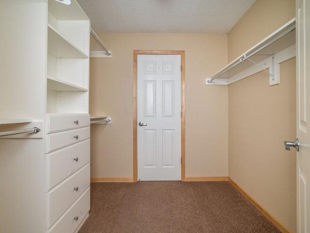 Sun Cliffe 2 Bedroom Apartment for Rent at 400 Luella St N, St. Paul, MN 55119 Conway