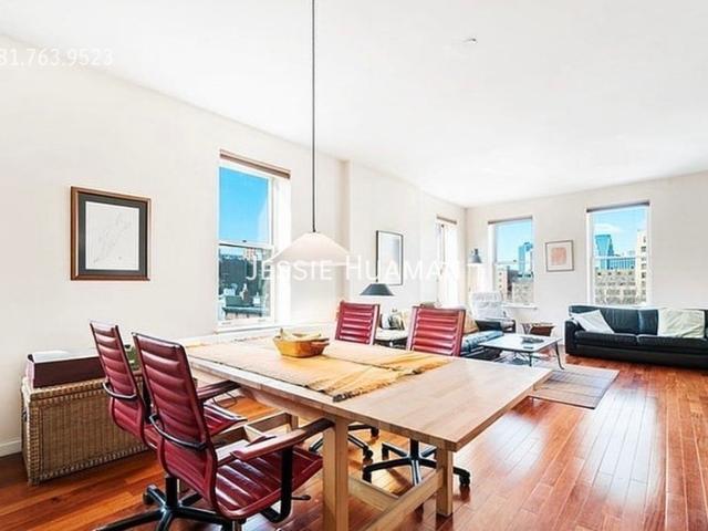 Sun Blasted 2BR in a Prewar Elevator Building | Brooklyn Heights