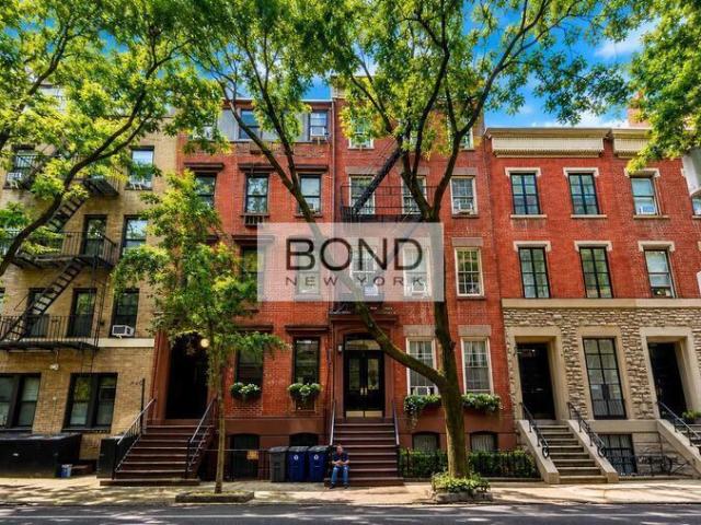 Sun Blasted Penthouse 1BR in a Prewar Building | Chelsea