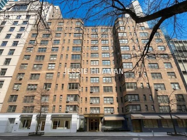 Sun Blasted Penthouse Studio in a Prewar Doorman Building | Midtown East