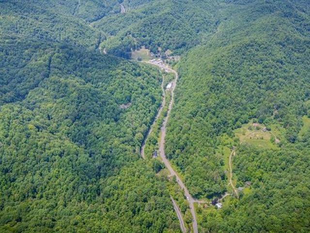 Sun Dr, Castlewood, VA 24224