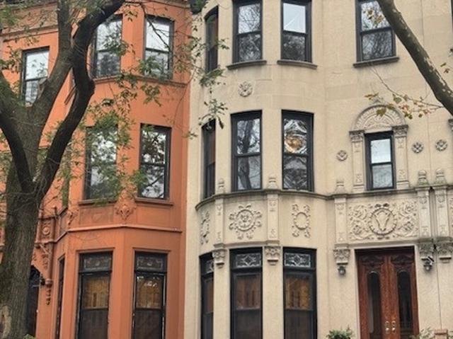 Sun Drenched Brownstone 2 Story Room W/D In Unit Ad details Message