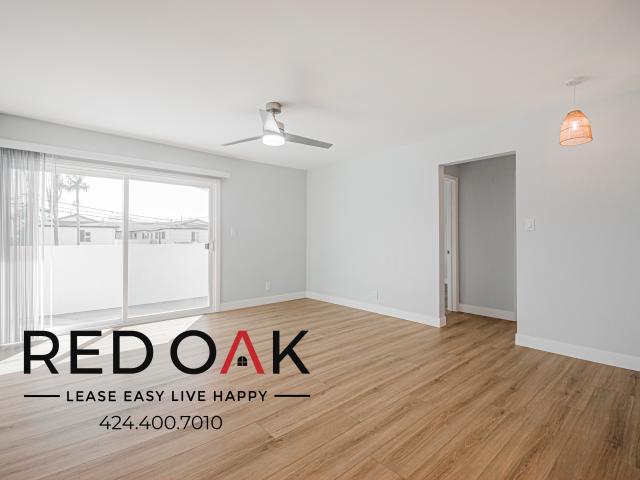 ~1 Month FREE~ Sun Drenched One Bedroom with Garage Parking and Stainless Appliances ~ In Redondo Beach! *Move In Special