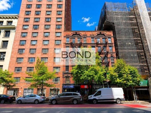 Sun Kissed 2BR + Balcony in Prewar Building | Gramercy