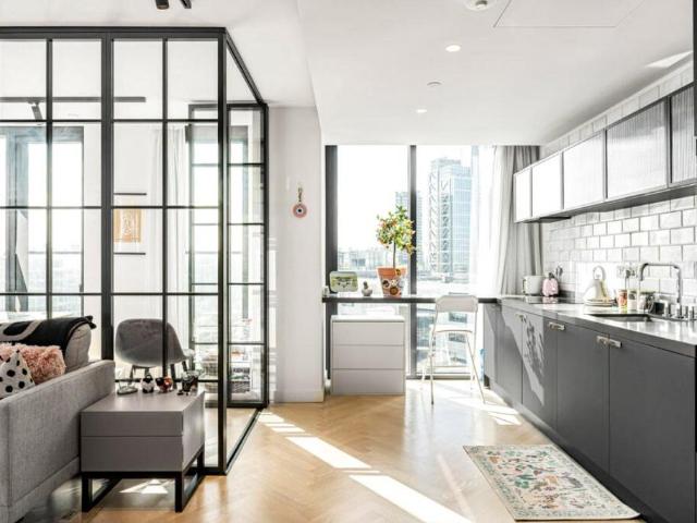 Sun Street, London EC2A 2 bed apartment to rent £5,000 pcm £1,154 pw