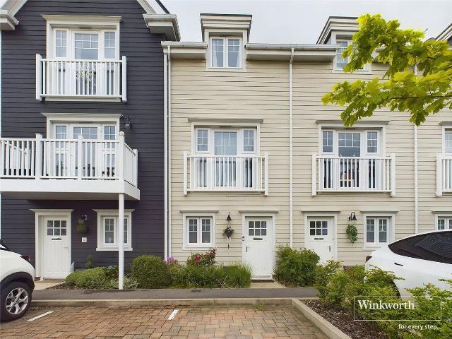 Sunapee Road, Reading, Berkshire RG2, 3 bed town house to rent, £2,250 pcm | PrimeLocation