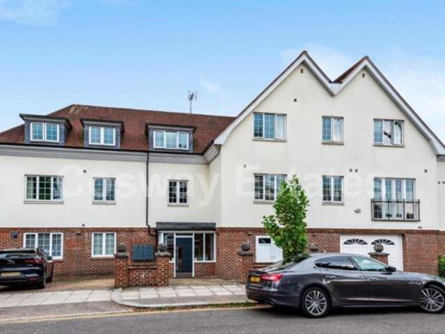 Sunbury Gardens, Mill Hill, 2 Bedroom Apartment