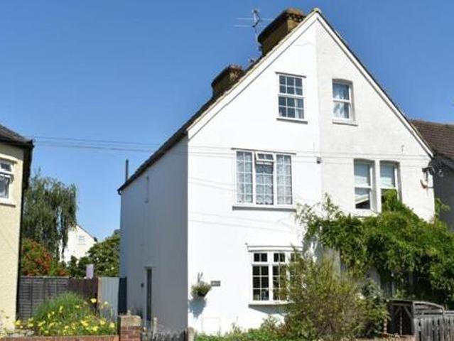 Sunbury Lane, Walton on thames, 3 Bedroom Semi detached