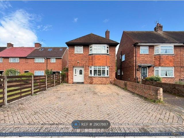Sunbury Road, Feltham TW13, 3 bed detached house to rent, £2,500 pcm | PrimeLocation