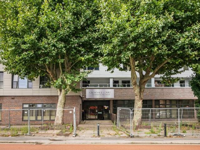 Sunbury, Surrey TW16, Studio to rent, £1,050 pcm | PrimeLocation