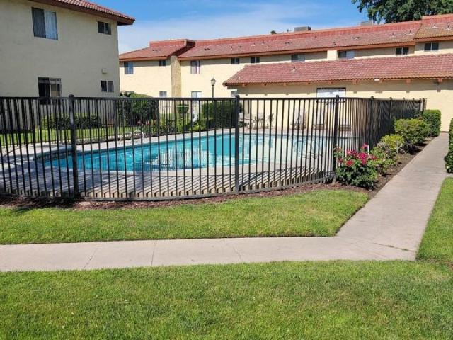 Sunburst Apartments 1 Bedroom Apartment for Rent at 4294 N Hughes Ave, Fresno, CA 93705