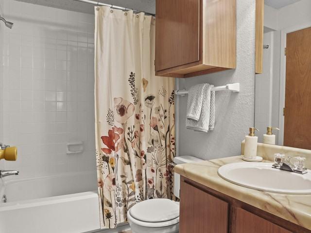 Sunchase Apartments 2 Bedroom Apartment for Rent at 8101 E 93rd St, Tulsa, OK 74133
