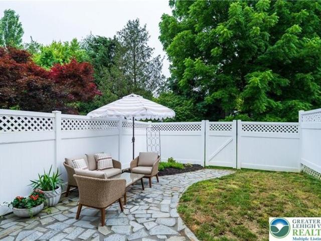 Sundance Way, Lopatcong, Home For Sale