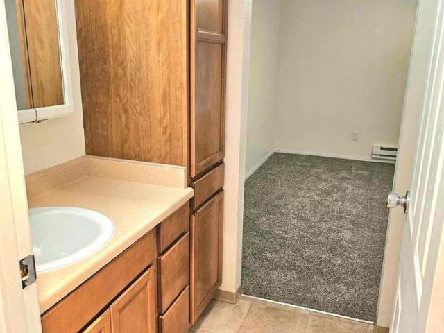 Sundance Apartments 2 Bedroom Apartment for Rent at 7427 Lakewood Dr W, Lakewood, WA 98499 North Lakewood