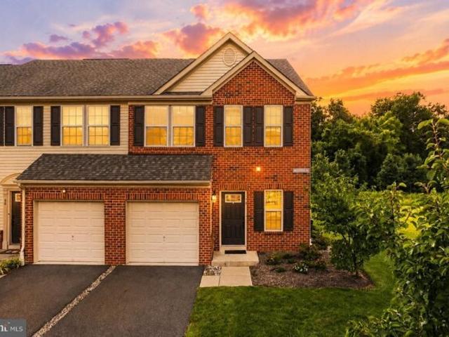 Sundance Dr, Hamilton, Condo For Sale