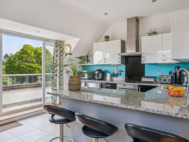 Sunderland Avenue, Oxford, Oxfordshire OX2, 4 bed flat to rent, £3,500 pcm | PrimeLocation
