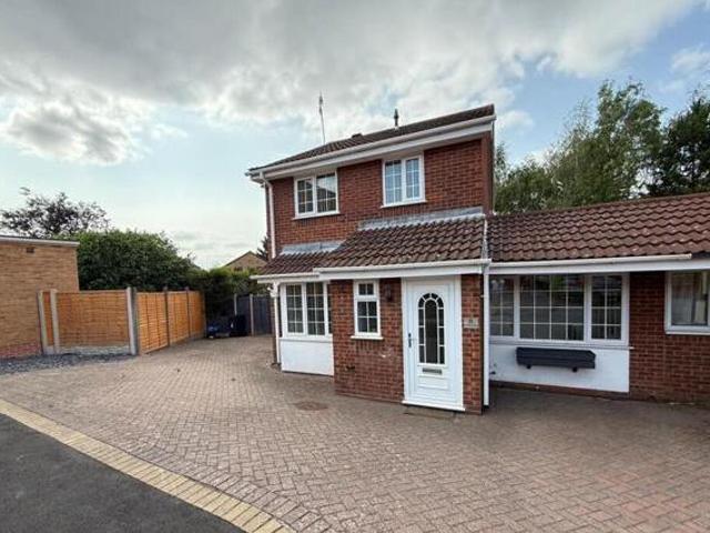 Sunderland Drive, Amblecote, 3 Bedroom Link