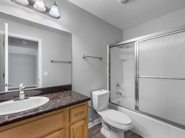 Sundial Apartments 2 Bedroom Apartment for Rent at 2704 W Ball Rd, Anaheim, CA 92804