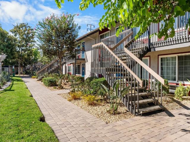 Sundial Apartments 2 Bedroom Apartment for Rent at 2704 W Ball Rd, Anaheim, CA 92804