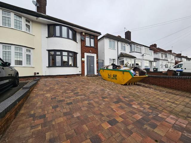 Sundial Lane, Birmingham B43, 3 bed property to rent, £1,395 pcm | PrimeLocation