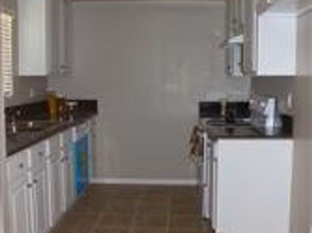 Sunland Gardens LLC 3 Bedroom Apartment for Rent at 8654 Sunland Blvd, Los Angeles, CA 91352 Sun Valley