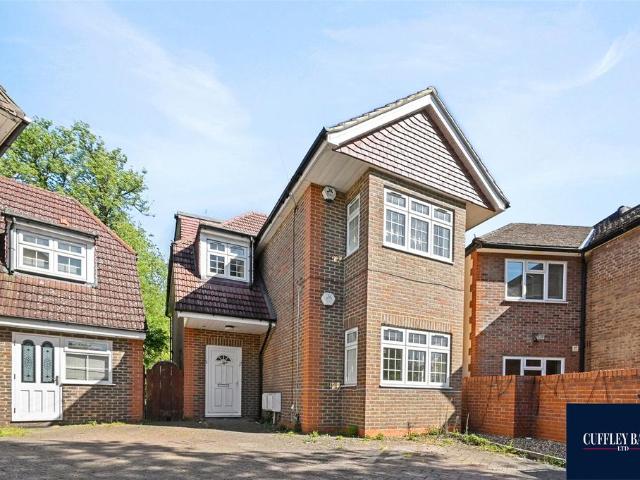 Sunley Gardens, Perivale, Middlesex, UB6 1 bed maisonette to rent £1,650 pcm £381 pw