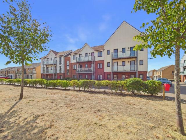 Sunliner Way, South Ockendon, Essex RM15, 2 bed flat to rent, £1,450 pcm | PrimeLocation