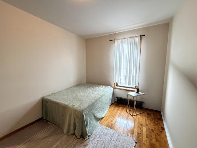 Sunlit Williamsburg Room | L Train Outside |8m NYC