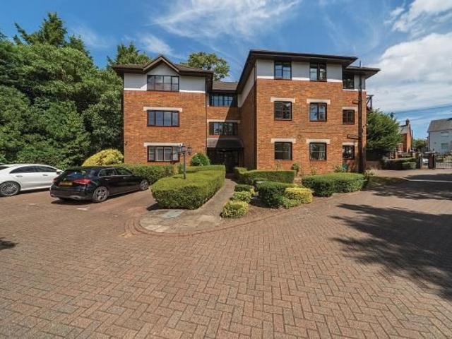 Sunning House, Ascot SL5, 2 bed flat to rent, £1,500 pcm | PrimeLocation