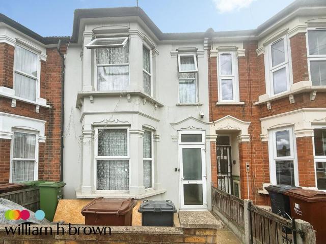 Sunningdale Avenue, Barking