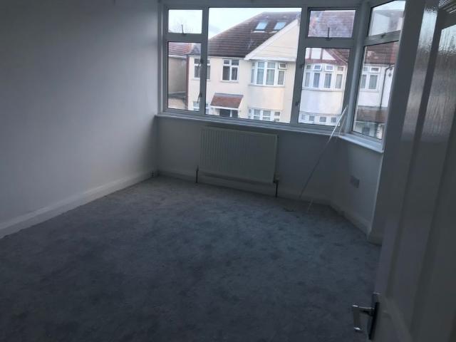 Sunningdale Avenue, Feltham