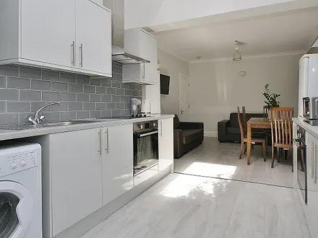 Sunningdale Avenue, London, W3 7NS, United Kingdom | Room for rent #154590095 | Rentberry