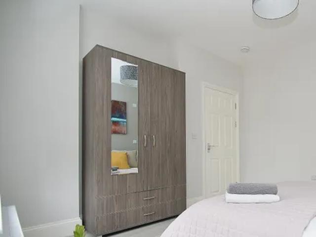 Sunningdale Avenue, London, W3 7NS, United Kingdom | Room for rent #154592704 | Rentberry