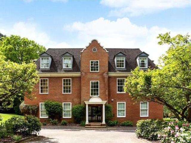 Sunningdale, Hillside Park, Ascot, 3 Bedroom Apartment