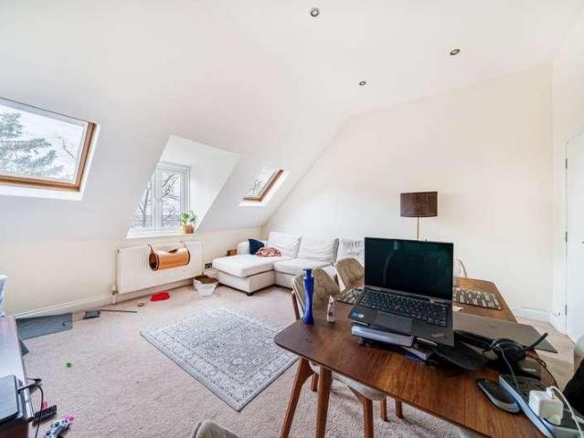 Sunningfields Road, London, NW4