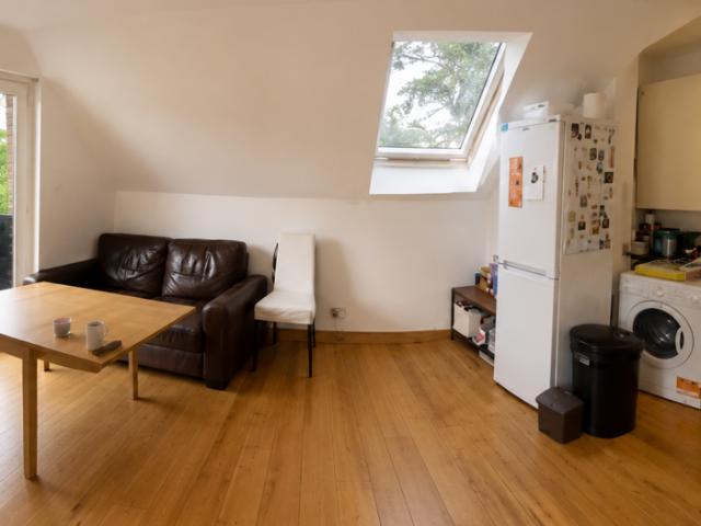 Sunningfields Road, London, NW4 2 bed apartment to rent £1,775 pcm £410 pw
