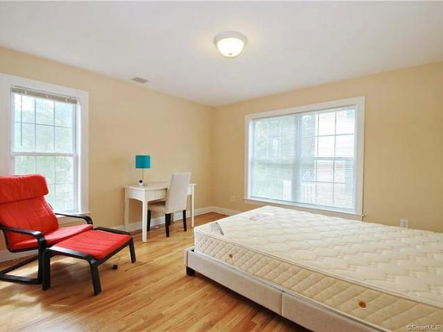 Sunny and Spacious Room for Rent on 2nd Floor