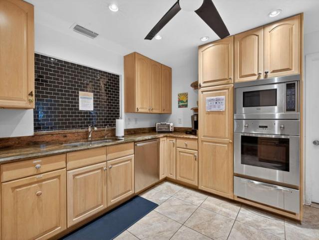 Sunny & Centrally Located SE Cape Coliving Retreat
