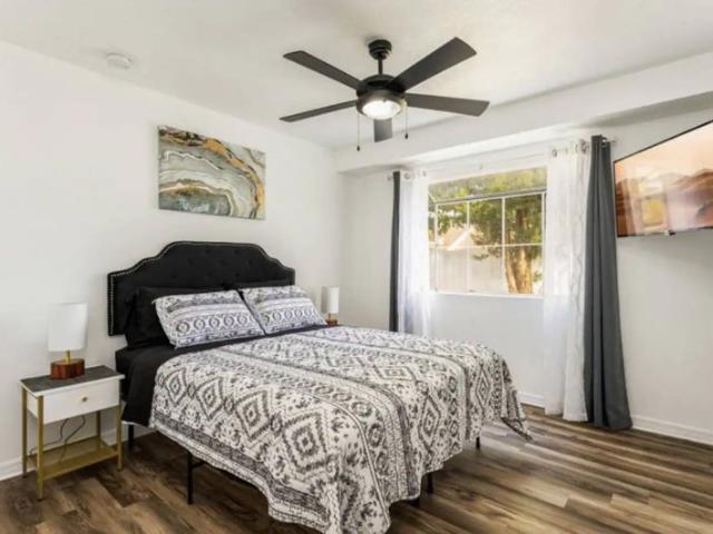 Sunny & Cozy Bedroom_$MonthUtilities & Wi_Fi Incl