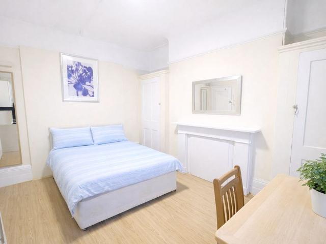 Sunny Double Studio with Built In Wardrobe