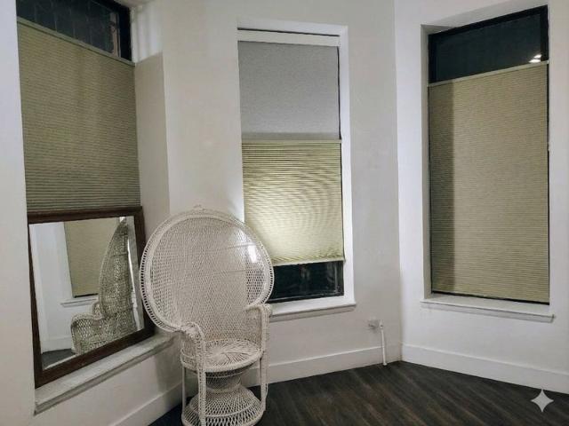 Sunny Furnished Corner Room in Bed Stuy, Brooklyn