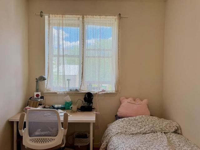 Sunny Furnished Bedroom w/ AC in Brooklyn