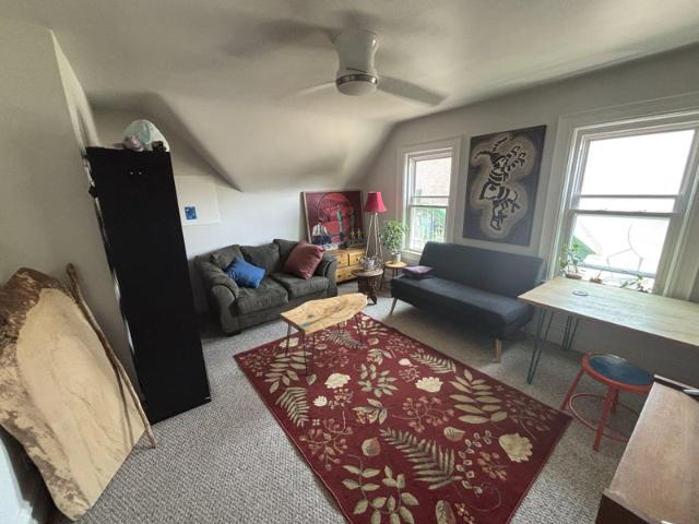 Sunny furnished bedroom in Ditmas Park