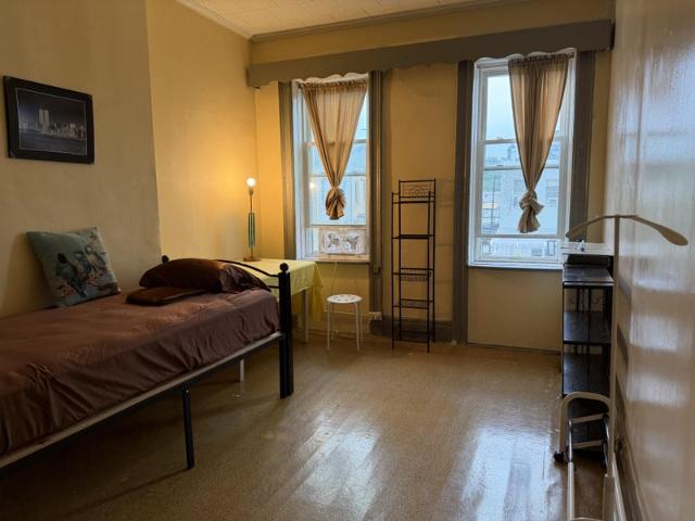 Sunny furnished RM 20 mins to Manhattan M/L Train