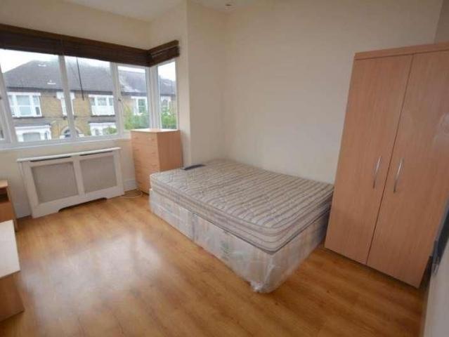 Sunny Gardens Road, Hendon, London, NW4