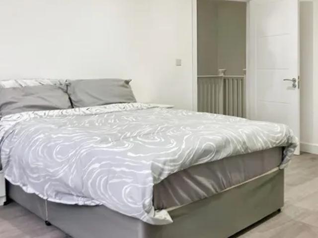 Sunny Gardens Road, London, NW4 1SH, United Kingdom | 3 bed apartment for rent #140396762 | Rentberry