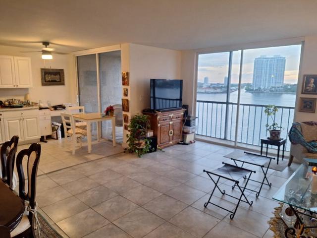 Sunny Isles Apartment