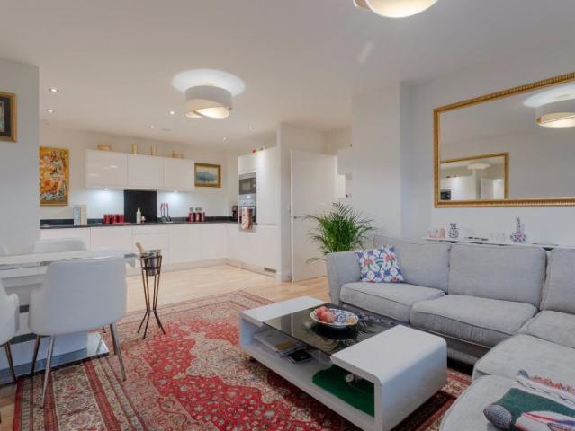 Sunny Luxury Sanctuary · Home Cinema · Patio Views