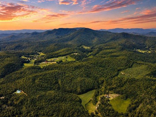 Sunny Point Rd, Murphy, NC 28906